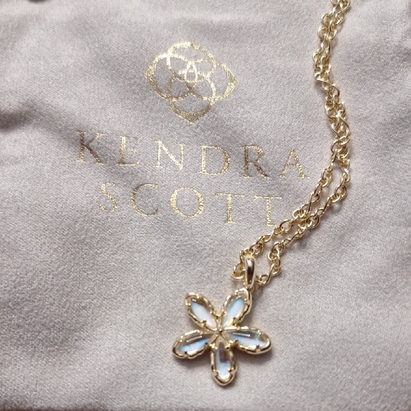 Kendra Scott Flower Mound